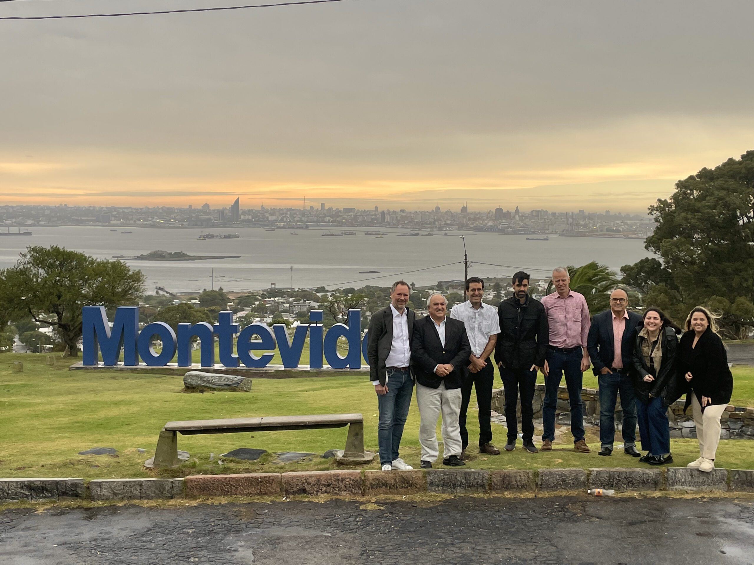 Expertos del Puerto de Rotterdam y de Royal HaskoningDHV visitaron ...